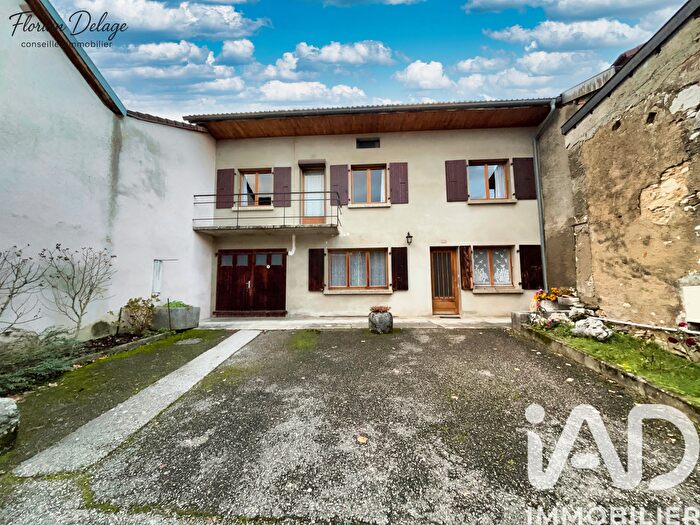 Maison à vendre - Saint-Jean-de-Gonville - 9 pièces - 6 chambres