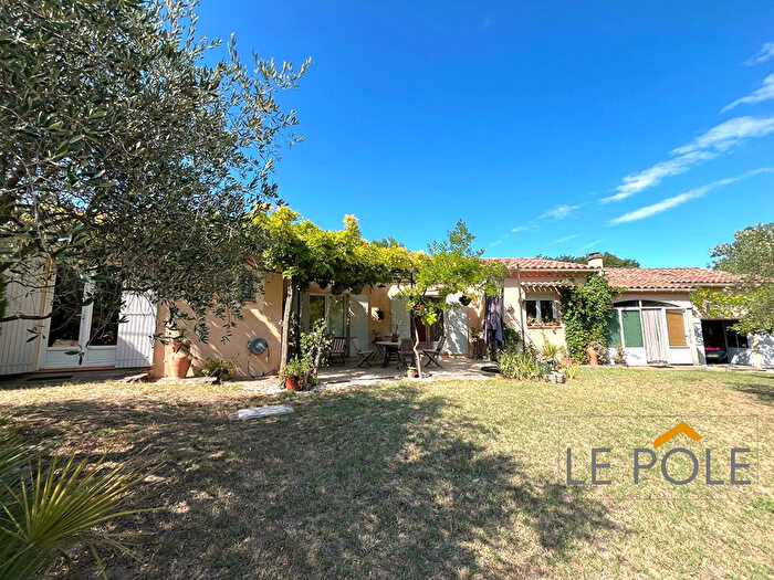 Maison à vendre - Clansayes - 5 pièces - 3 chambres