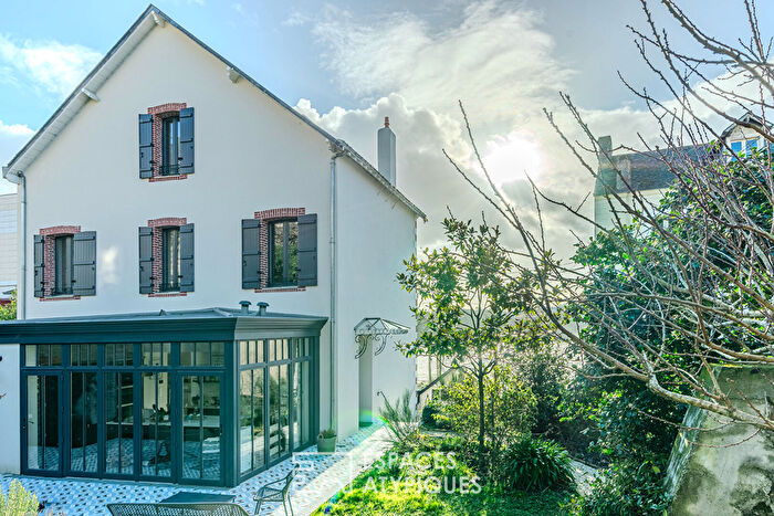 Maison à vendre - Indre - 8 pièces - 5 chambres