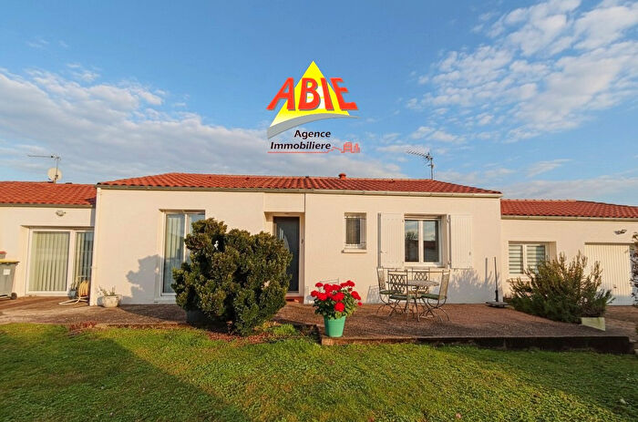 Maison à vendre - La Crèche - 6 pièces - 3 chambres