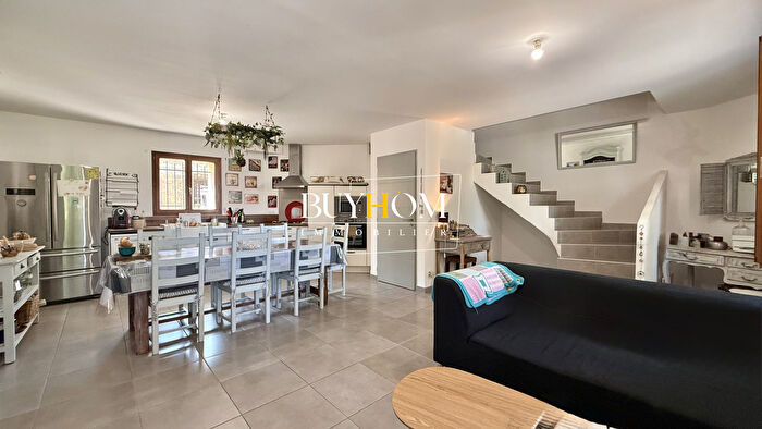 Maison à vendre - Bédarrides - 4 pièces - 3 chambres