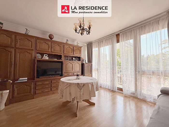 Appartement 3 pièces à vendre - Vélizy-Villacoublay, Le Mail