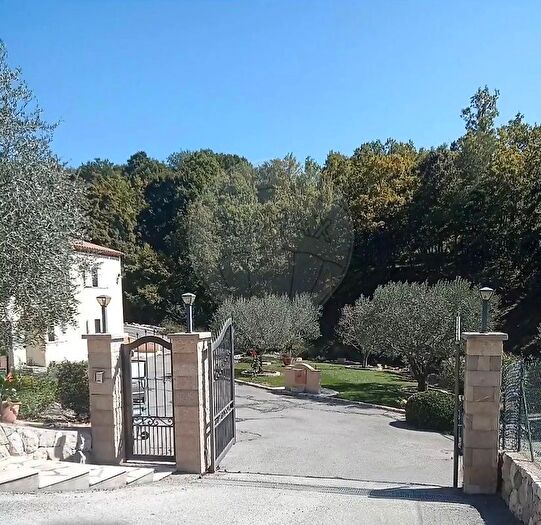 Maison 4 pièces à vendre - Coursegoules