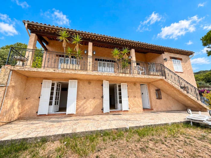Gattières : Maison 4 pièces à louer