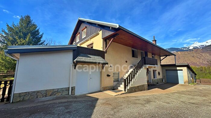 Saint-Jean-de-Maurienne - Maison 8 pièces à vendre