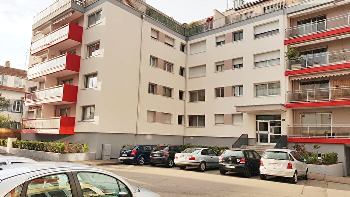 Appartement à vendre - Strasbourg, Neudorf, Saint-Urbain, Landsberg - 3 pièces
