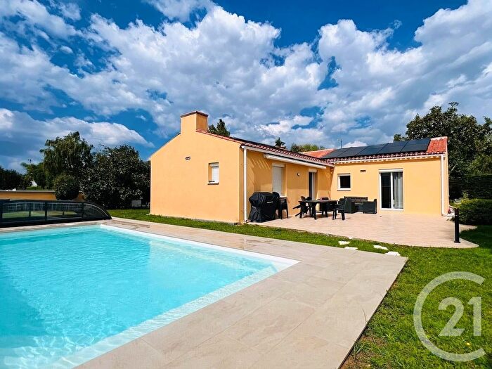 Maison à vendre - Challans, Route de Cholet, Route de la Roche-sur-Yon - 6 pièces - 4 chambres