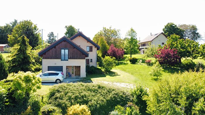Maison 5 pièces à vendre à Saint-Geoire-en-Valdaine
