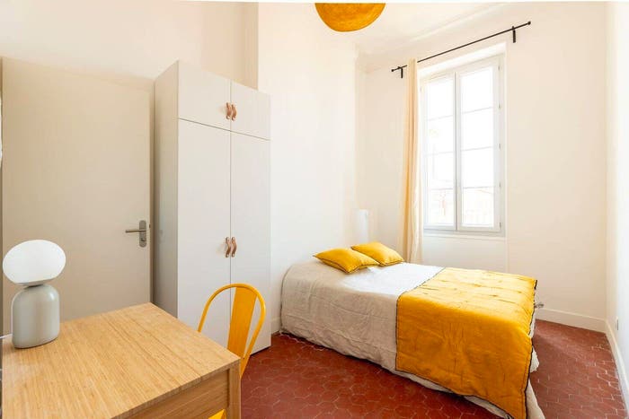Noailles, Marseille 1er arrondissement : Appartement 1 pièce à louer