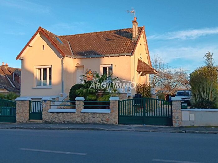 Maison à louer - Thorigné-sur-Dué - 4 pièces - 3 chambres