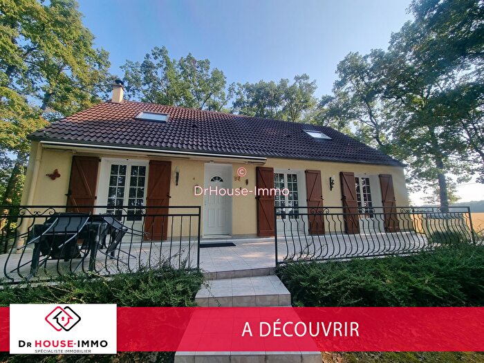 Saint-Germain-des-Prés : Maison 6 pièces à vendre