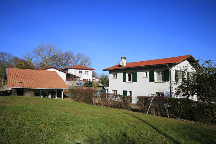 Maison à vendre - Larressore - 6 pièces - 5 chambres