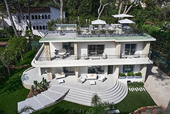 Maison à vendre - Antibes, Juan-les-Pins, Le Cap - 7 pièces - 5 chambres