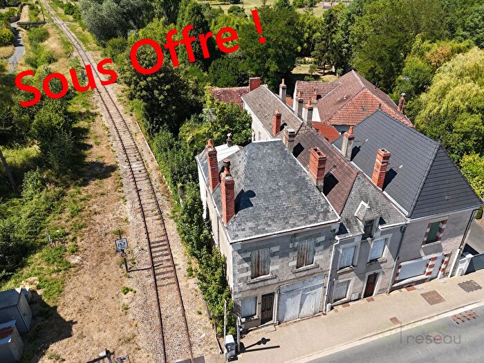 Maison 10 pièces à Buzançais, à vendre