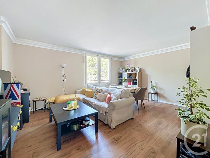 Rueil-Malmaison, Plaine Gare : Appartement 4 pièces à vendre