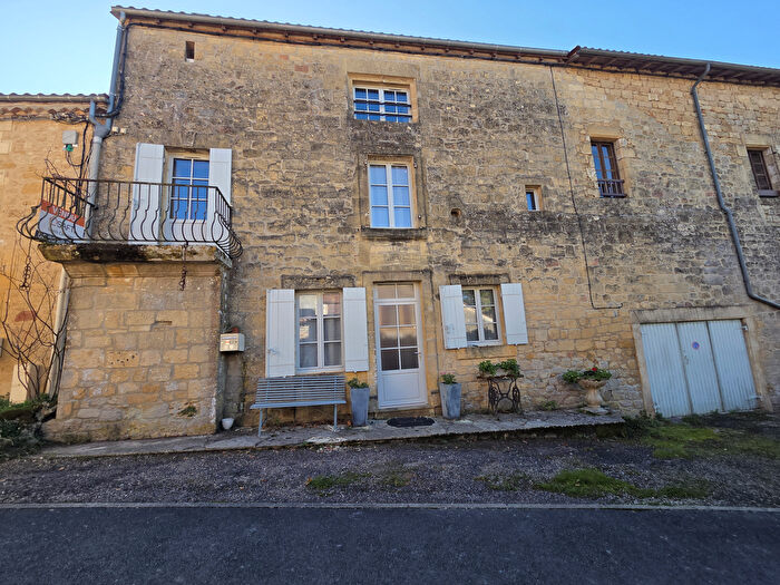 Maison à vendre - Beaumont-du-Périgord - 12 pièces - 8 chambres