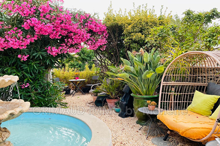 Maison à vendre - La Garde-Freinet - 8 pièces - 6 chambres