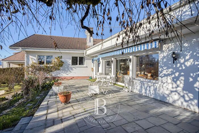 Maison à vendre - Vétraz-Monthoux - 6 pièces