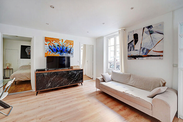 Paris 18ème, La Chapelle, Marx Dormoy : Appartement 3 pièces à vendre
