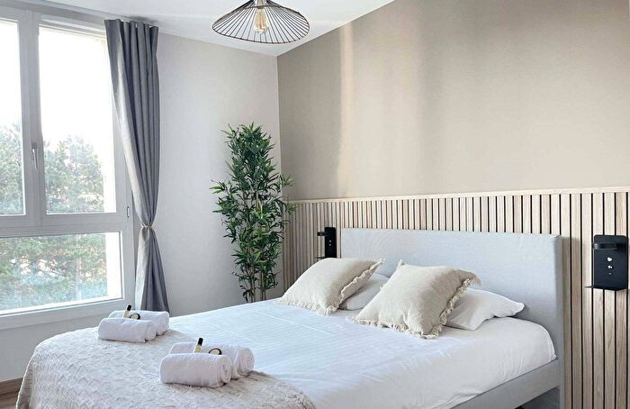 Appartement à louer - Père Lachaise-Réunion, Paris ème arrondissement - 3 pièces - 2 chambres