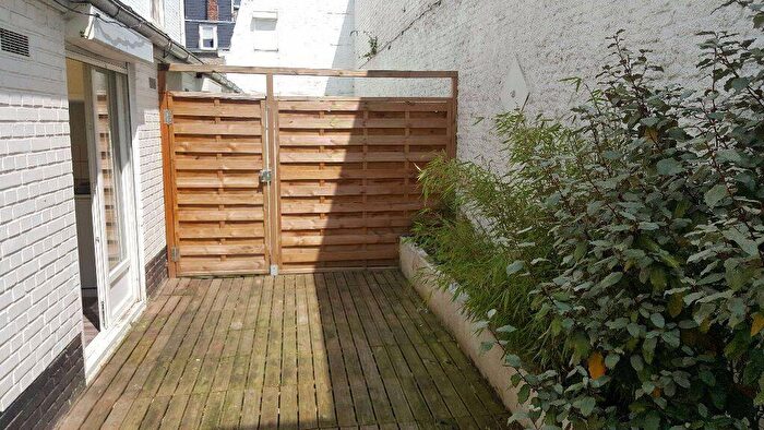 Moulins, Lille : Appartement 2 pièces à louer