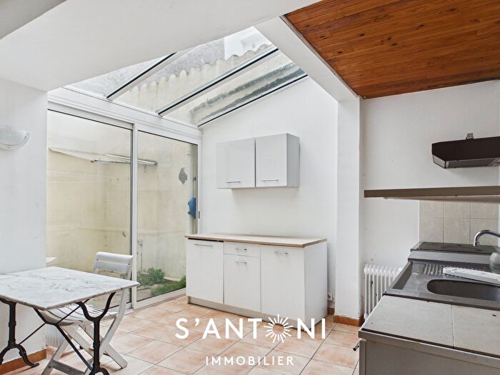 Appartement à vendre - Vias, Ville - 1 pièce