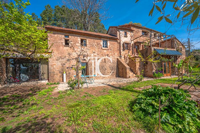 Maison à vendre - Les Vans - 11 pièces - 5 chambres