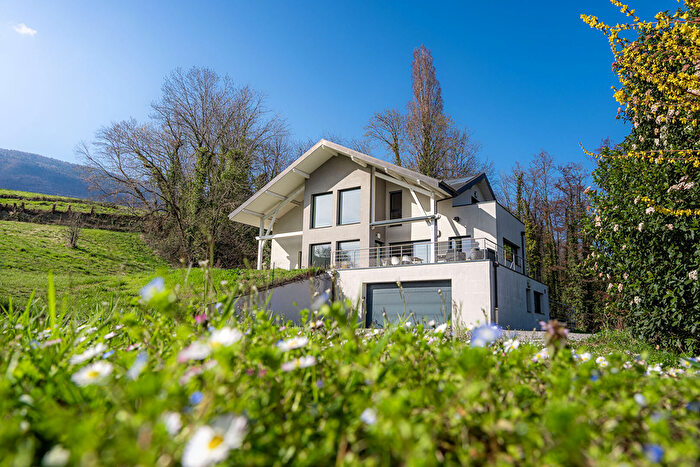 Maison à vendre - La Motte-Servolex - 8 pièces - 5 chambres