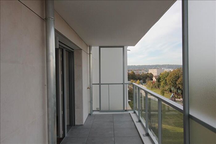 Appartement 2 pièces à Rueil-Malmaison, Mont Valerien, à louer