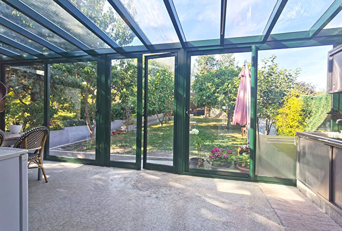 Maison à vendre - Rosny-sous-Bois, Le Plateau dAvron - 7 pièces - 4 chambres