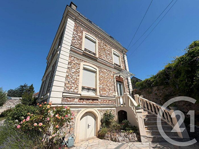 Maison 6 pièces à Montgé-en-Goële, à louer