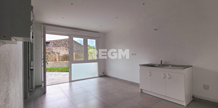 Maison à vendre - Sayat - 6 pièces - 4 chambres