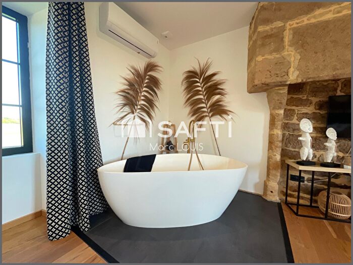 Maison à vendre - Saint-Geniès - 6 pièces - 3 chambres