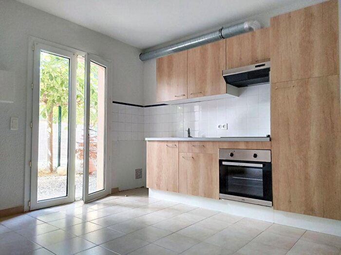 Appartement à louer - Nord, Toulouges - 1 pièce