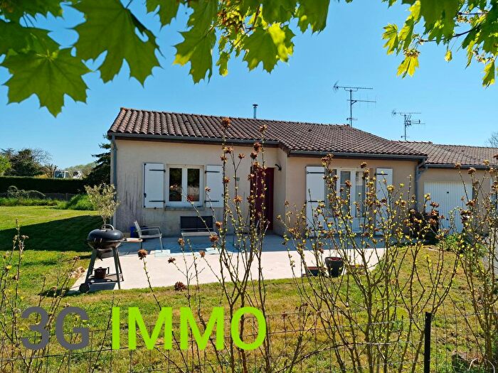Chiré-en-Montreuil : Maison 4 pièces à vendre