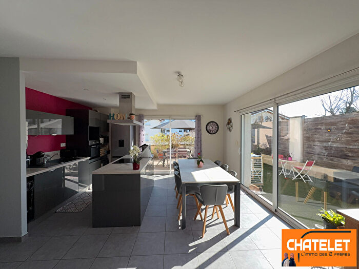 Maison à vendre - Viriat - 5 pièces - 3 chambres