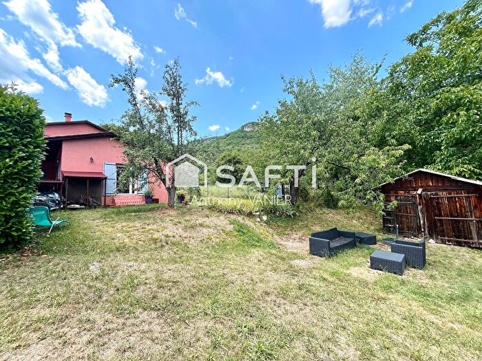 Maison 6 pièces à vendre à Val-de-Chalvagne