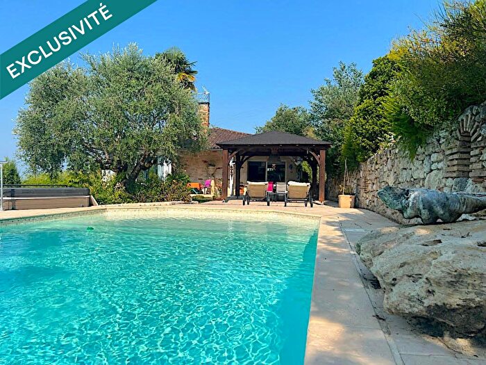 Maison 9 pièces à Gasques, à vendre