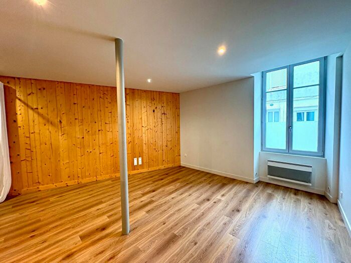 Appartement 2 pièces à louer à Bordeaux, Rivière