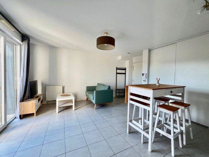 Appartement 2 pièces à louer à Bas Cenon-cours Verdun-Testaud