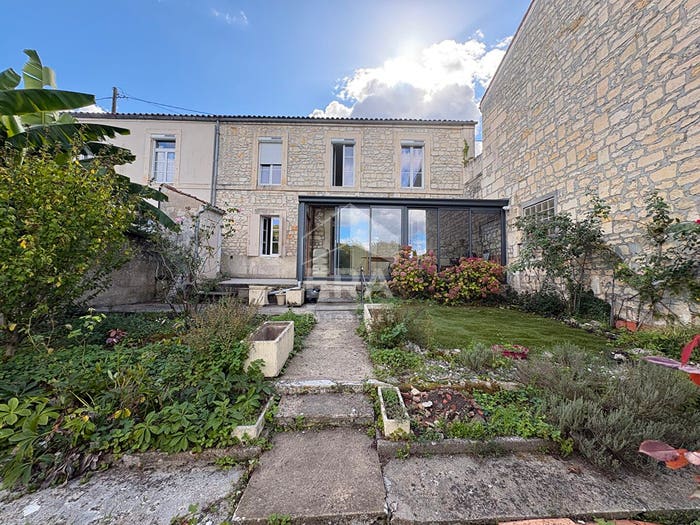 Saintes, Centre-ville : Maison 5 pièces à vendre
