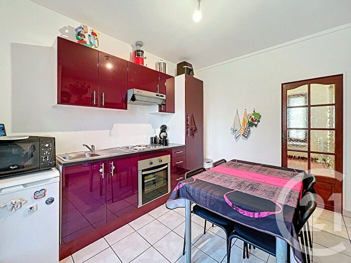 Appartement 2 pièces à Corbeil-Essonnes, Centre Essonnes, à vendre