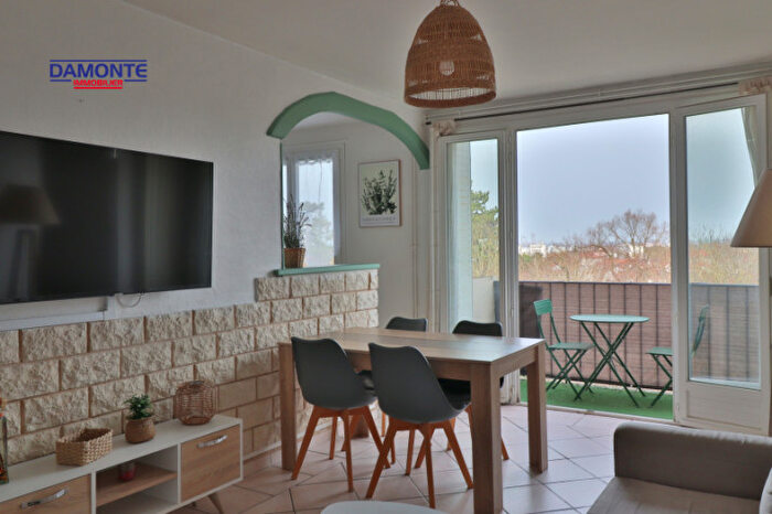 Appartement à louer - Troyes, Chartreux - 3 pièces - 1 chambre