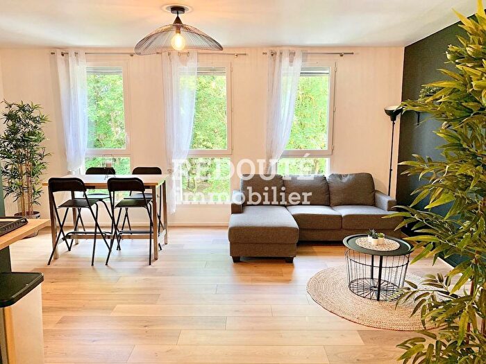 Appartement à vendre - Reims, Centre-ville - 3 pièces - 2 chambres