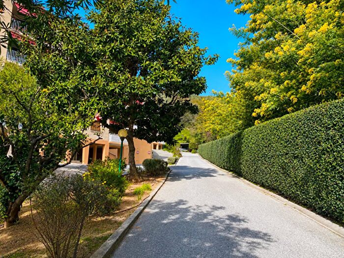 Appartement 5 pièces à Cannes, Croix des Gardes, à vendre