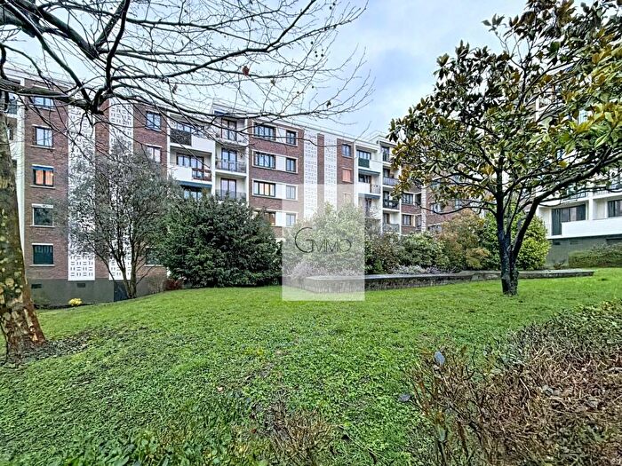 Appartement 3 pièces à vendre à LHaÿ-les-Roses, Centre-ville