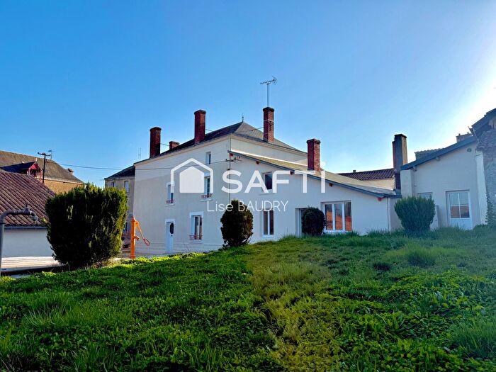 Maison à vendre - LHermenault - 7 pièces - 4 chambres