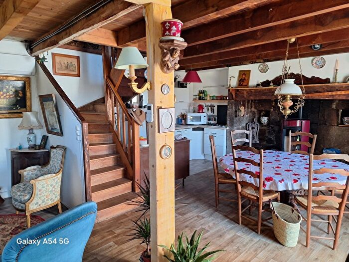 Maison à vendre - Thérondels - 5 pièces - 4 chambres