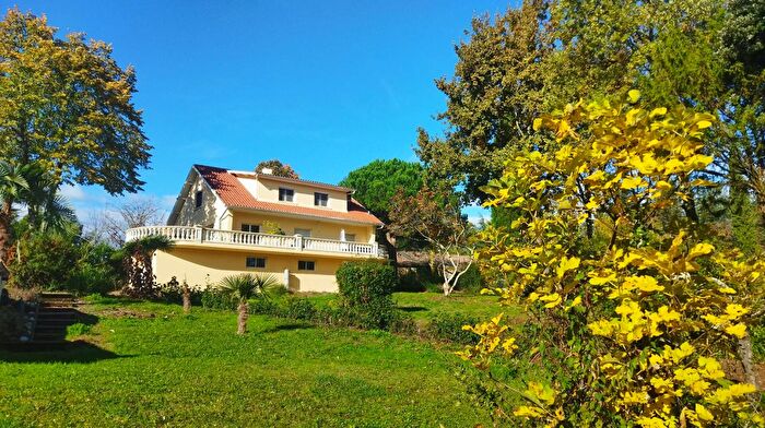 Maison à vendre - Seyches - 7 pièces - 6 chambres
