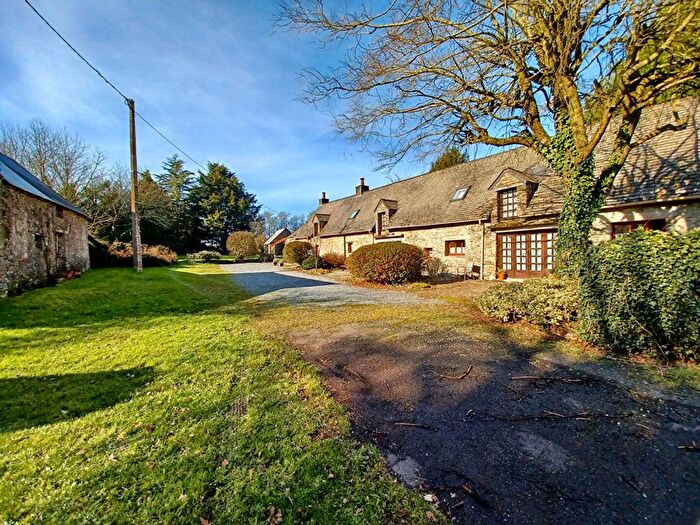 Maison à vendre - Marzan - 11 pièces - 7 chambres